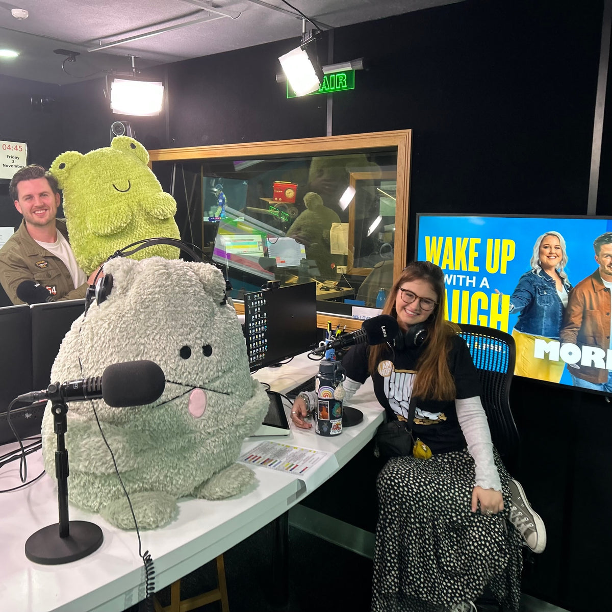 More FM Breakfast Show Live Radio Interview – Little Joys by Amelie